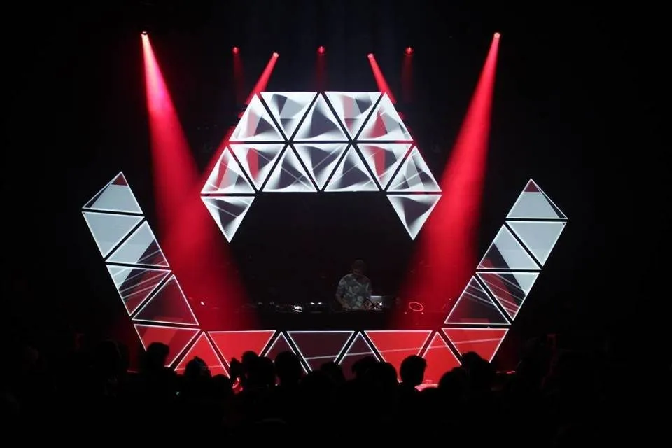 DJ Booth Design In 2026: How It Is Being Reimagined | Loopliner